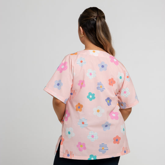 Retro Daisy Scrub Top | Pink – Scrub Tops Australia